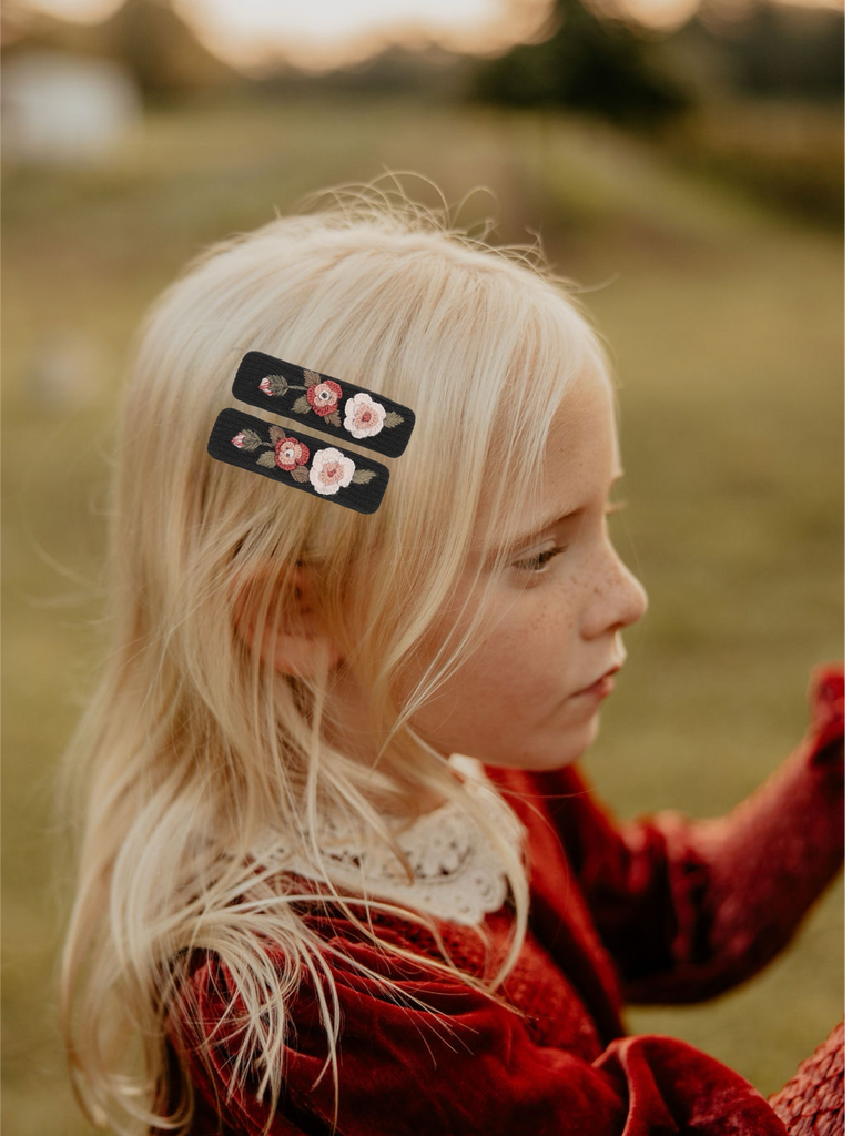 Black Ribbed Rose Embroidered Clips – arbiilabel